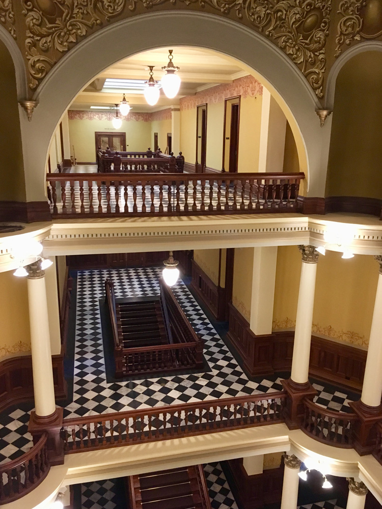 130-year-old Capitol building in Cheyenne, Wyoming restored to her ...
