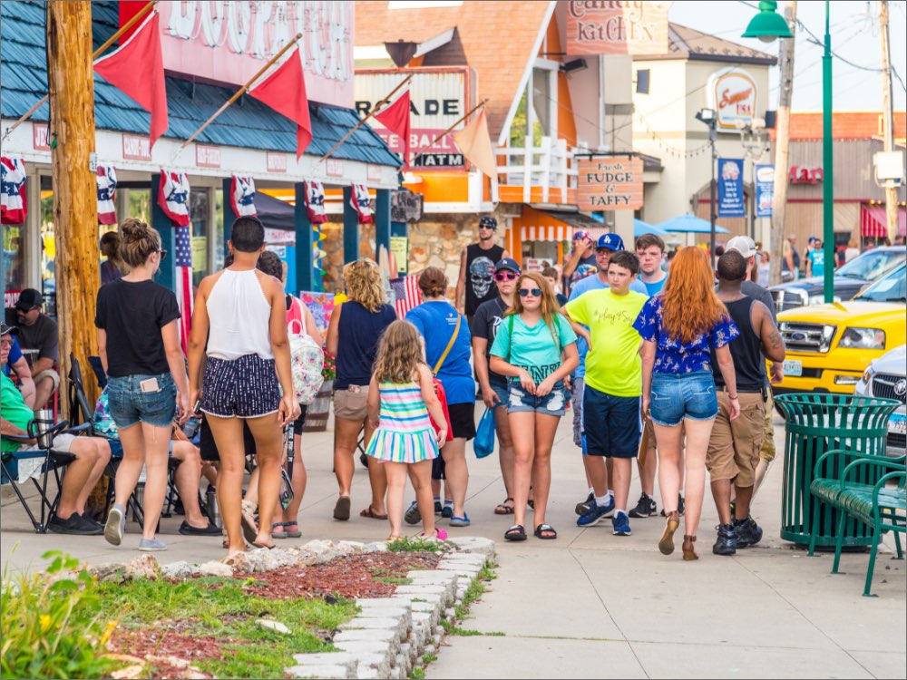 Lake of the Ozarks has Fun Nighttime Activities for the Whole Family on ...